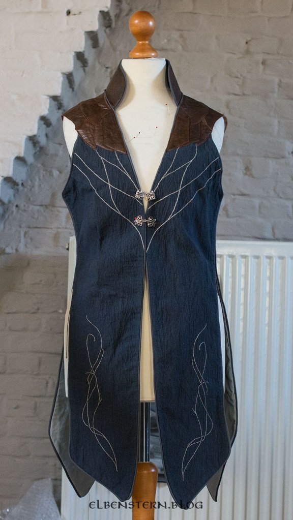 Armour Surcoat – Almost Done – Eldalagren